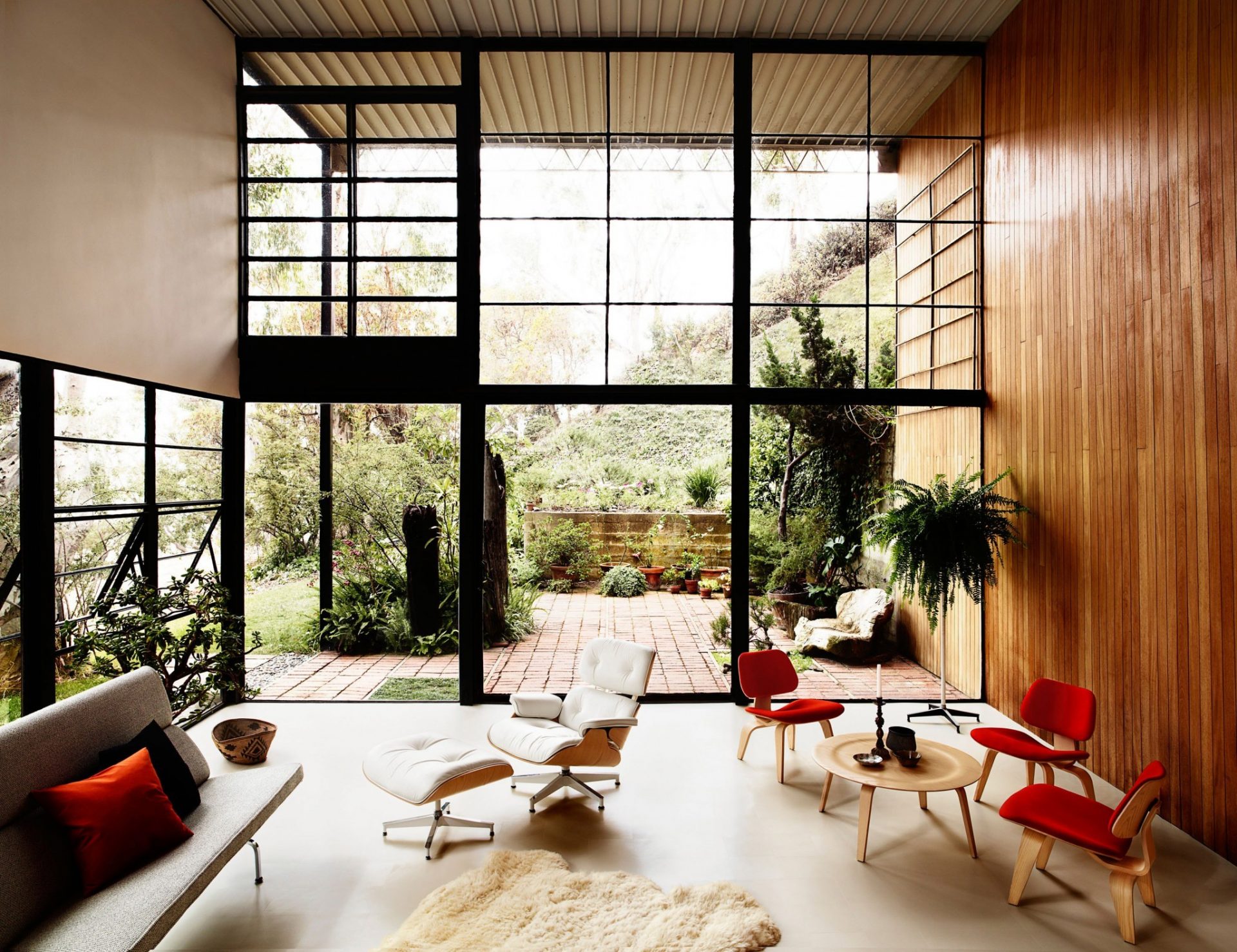 Herman Miller: Surviving the Great Depression though Modern Style