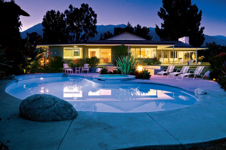 5 Ways to Turn Your Midcentury Modern Pool Into a Summer Paradise