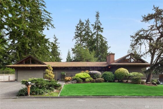 A Shockingly Well-Preserved Seattle Gem Is an Architectural Time Capsule
