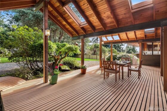 A Shockingly Well-Preserved Seattle Gem Is an Architectural Time Capsule