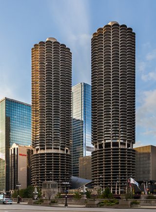 Marina City: Bertrand Goldberg's "Corncob Towers" of Chicago