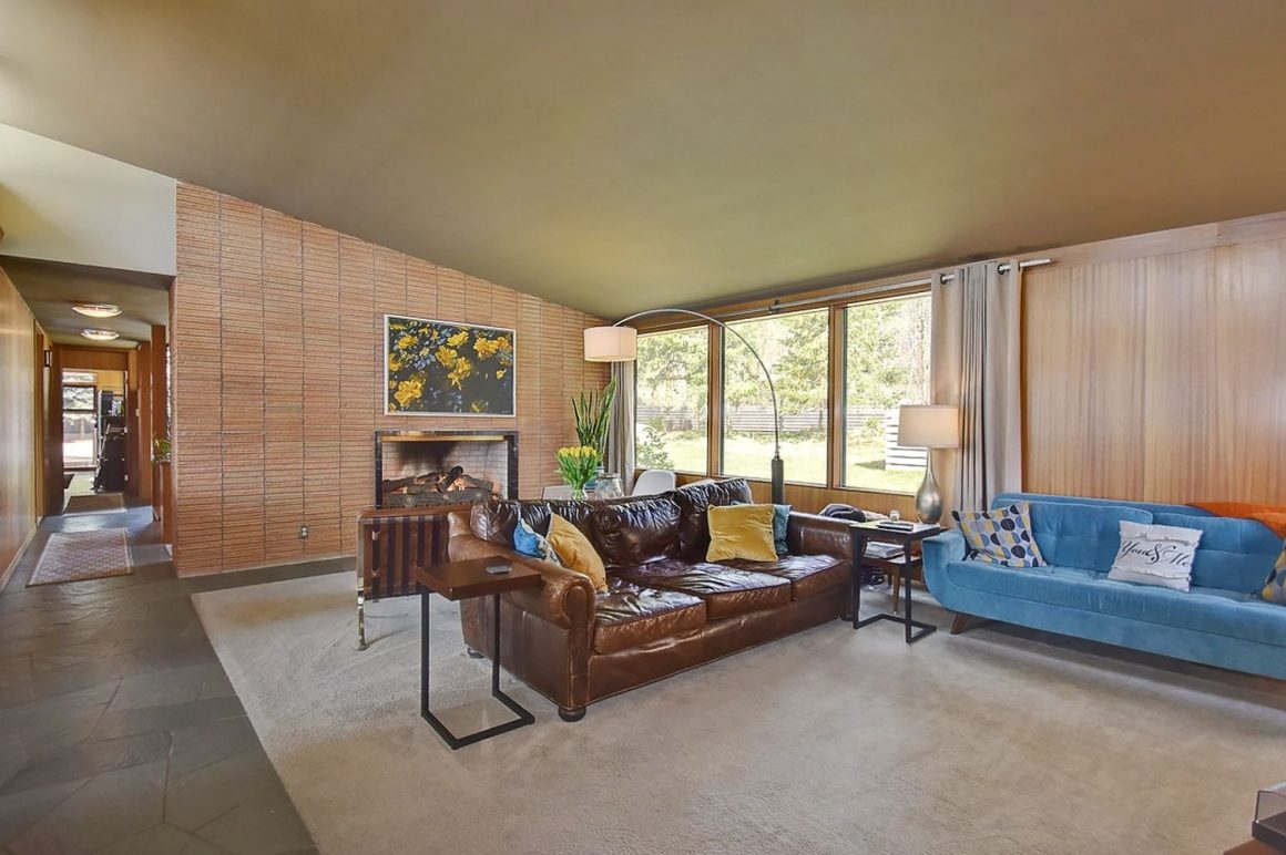 Tour a Dreamy Waterfront Midcentury Modern Home - Atomic Ranch