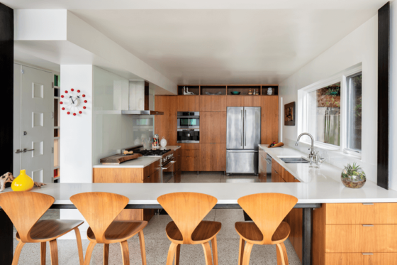 This Secluded Glass Box Lake House Has Stunning Views - Atomic Ranch