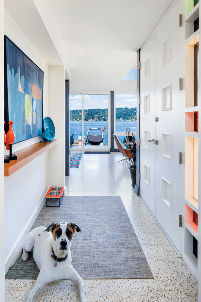 This Secluded Glass Box Lake House Has Stunning Views - Atomic Ranch