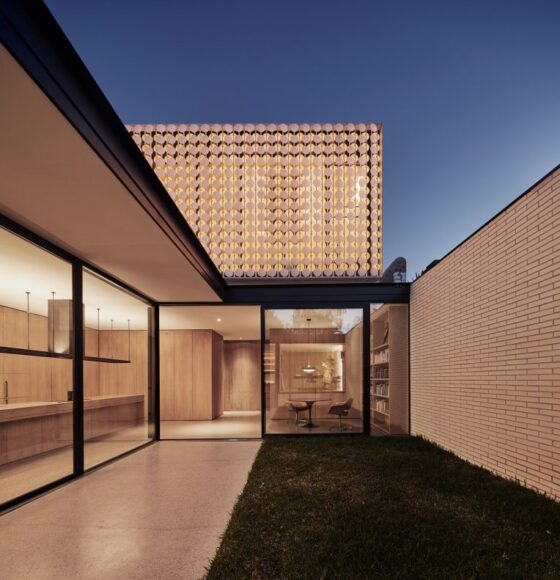 A Modern Melbourne 'Light House' - Atomic Ranch