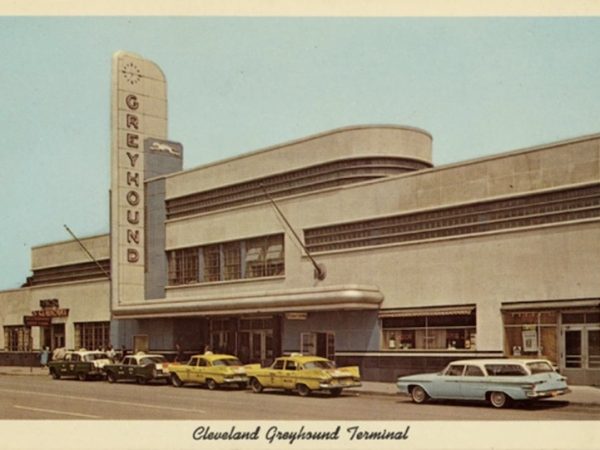 The History of the LAX Theme Building - Atomic Ranch