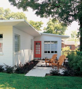 Hedge of Your Seat: Modern Hedges & Border Planting Ideas - Atomic Ranch