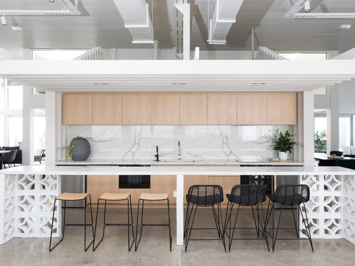 8 Inspiring MCM Living Rooms from Around the Web - Atomic Ranch