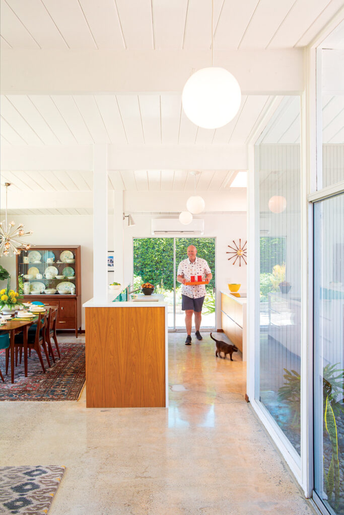 Easy Breezy Entertaining in an Eichler Kitchen - Atomic Ranch