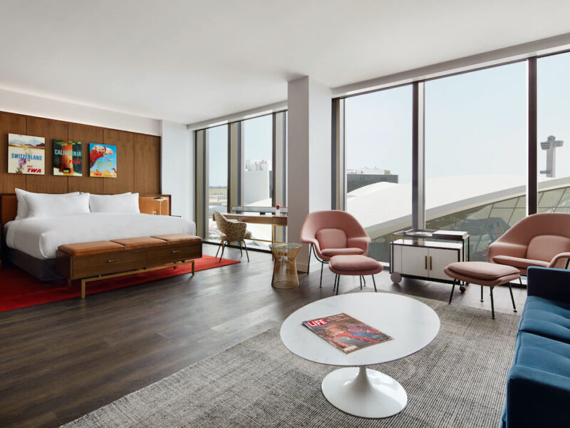 The Perfect MCM Backyard - Atomic Ranch