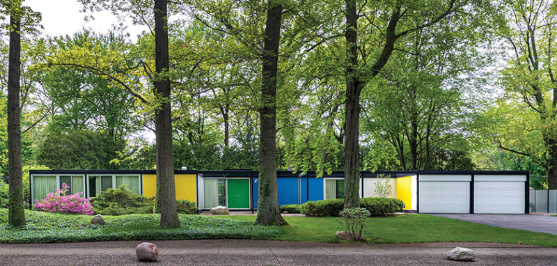 Tour the Frost House, a Rare Modern Gem in the Midwest - Atomic Ranch