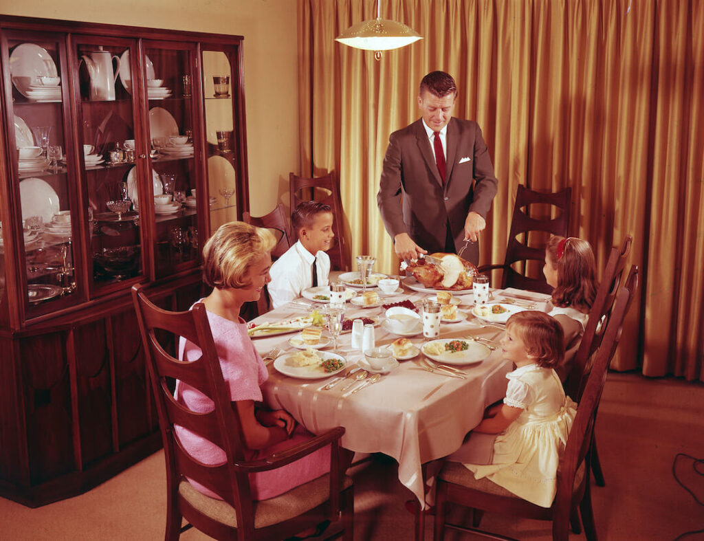 7 Essentials for Your Mid Mod Thanksgiving Table - Atomic Ranch