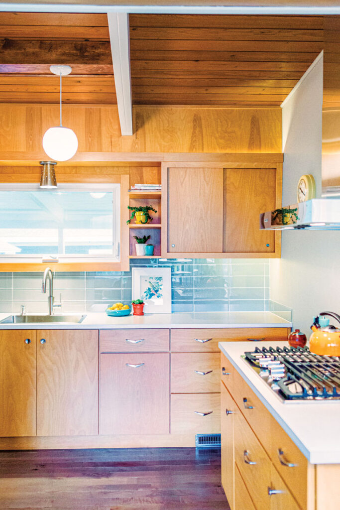 Mid Century Modern Kitchen Design and Decorating Ideas