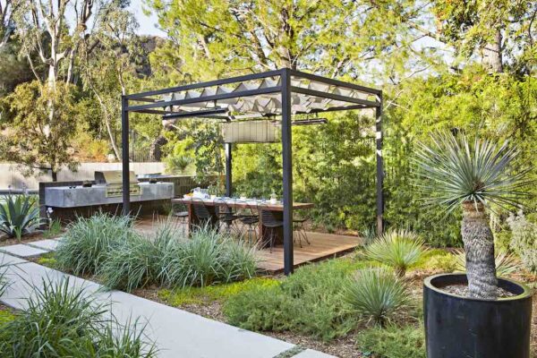 An MCM Outdoor Living Planning Guide - Atomic Ranch