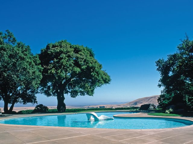 An MCM Exterior that Hits All the Right Notes - Atomic Ranch