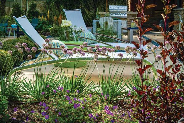 A Wisconsin Yard Gets a Dream Modern Makeover - Atomic Ranch