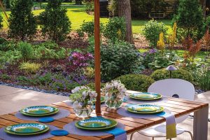 A Wisconsin Yard Gets a Dream Modern Makeover - Atomic Ranch