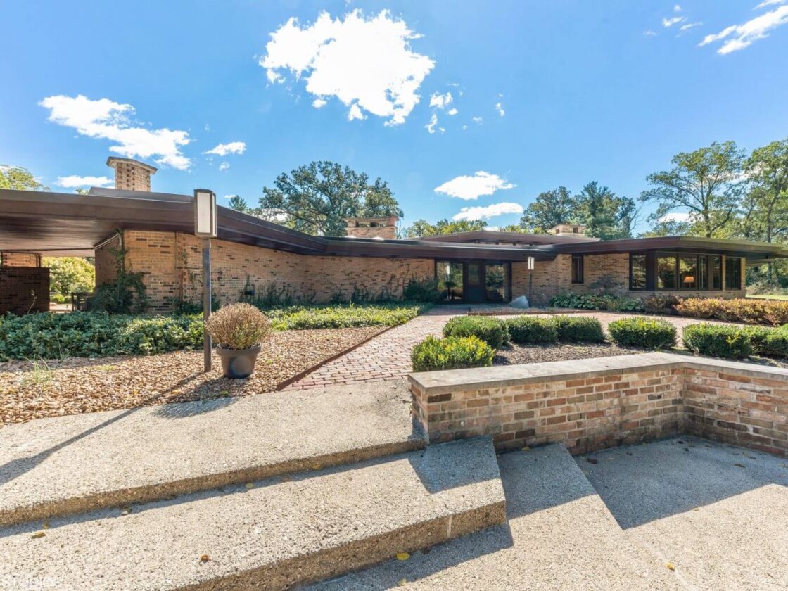 Expert Tips for Off-the-Wall House Hunting - Home