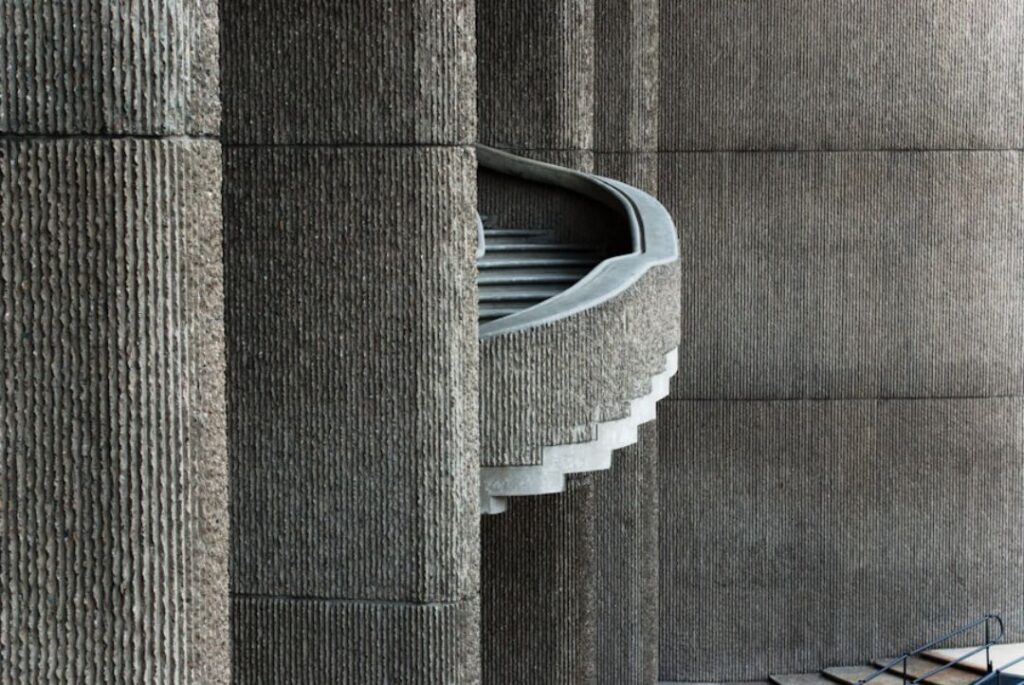 The Boston Government Service Center and the Psychology of Space ...