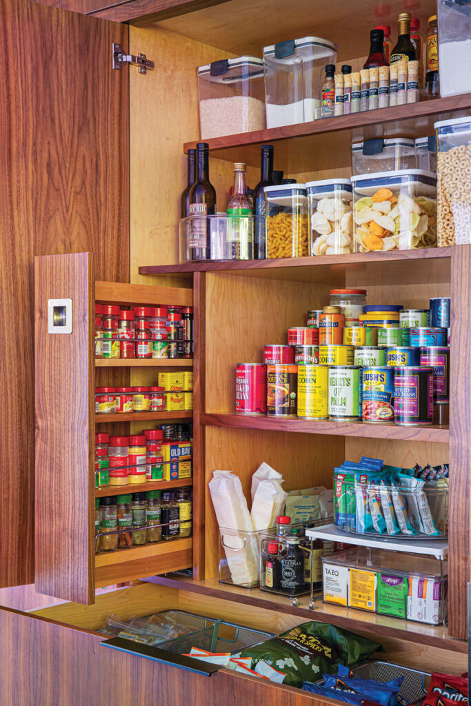 Calm Out of Clutter: Tips From a Professional Organizer
