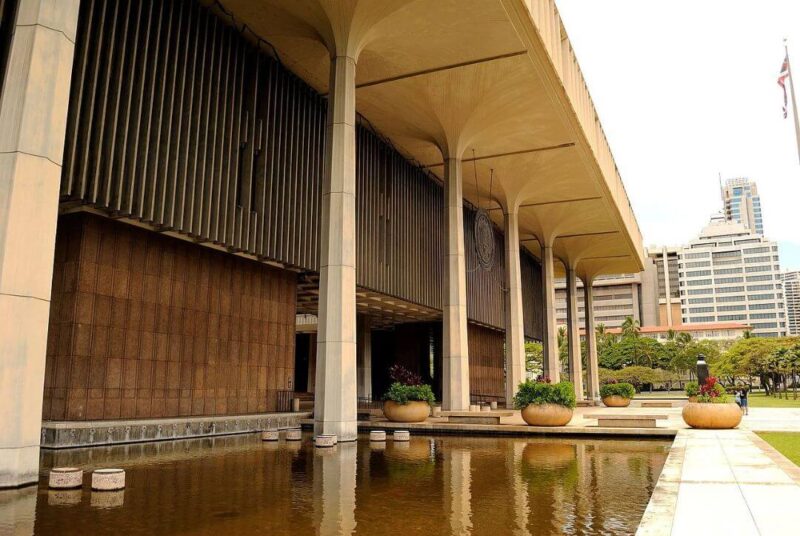The Hawaii State Capitol Building: An Architectural Ode to the Islands ...