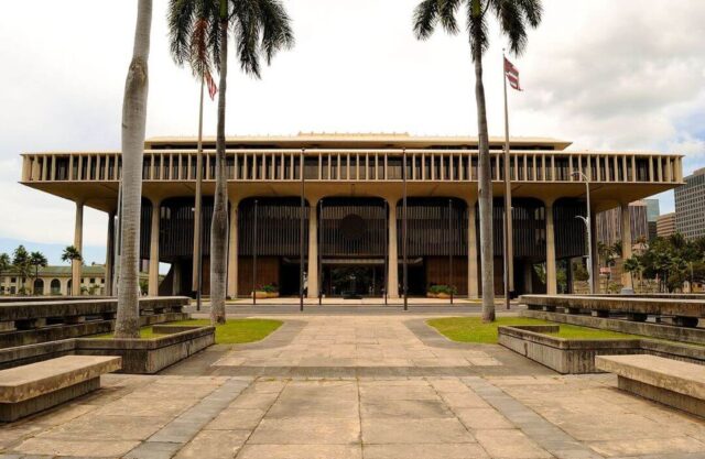 The Hawaii State Capitol Building: An Architectural Ode to the Islands ...