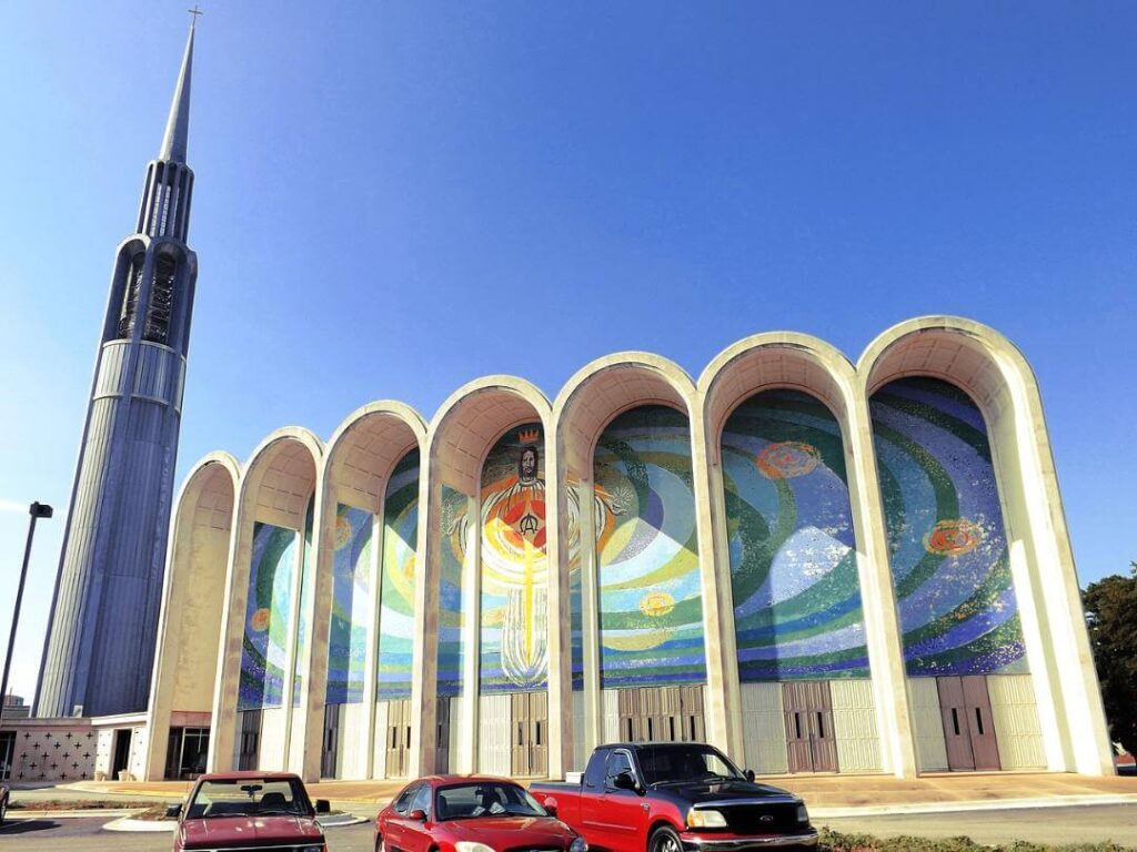The Cosmic Grandeur of the First Baptist Church of Huntsville, AL ...