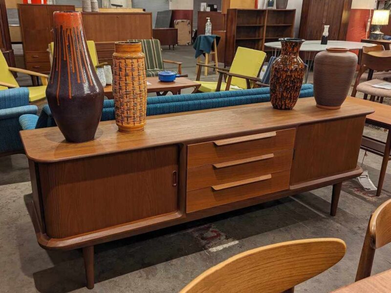 Jeff Brough: Restorer of Mid Century Modern Stereo Consoles