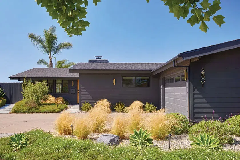 Black Beauty: An MCM Home in Long Beach with Bold Curb Appeal - Atomic ...