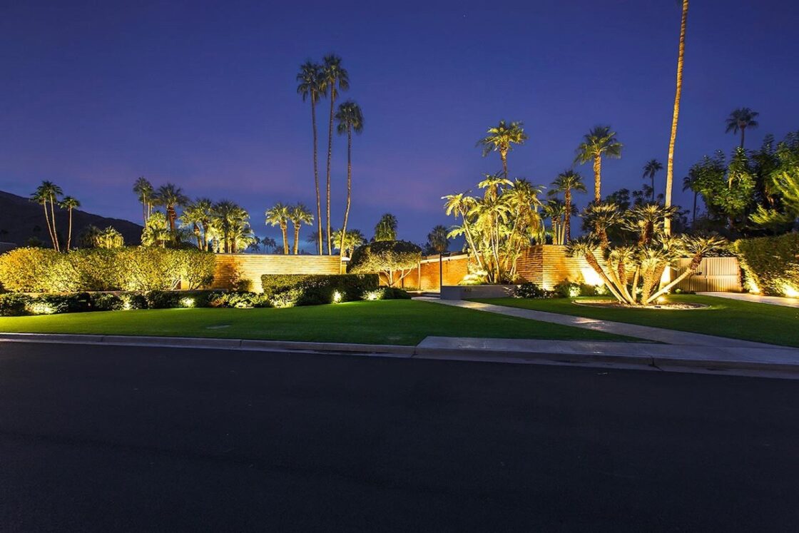 Welcome to the Dinah Shore Estate - Atomic Ranch