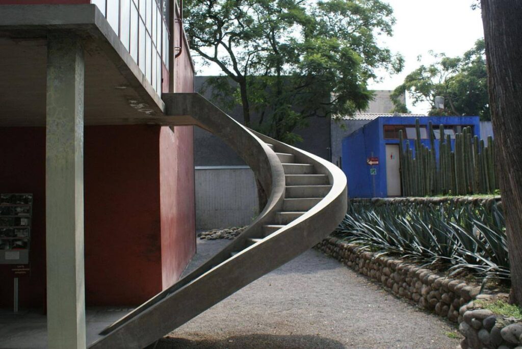 The Museo Casa Estudio Diego Rivera y Frida Kahlo - Atomic Ranch