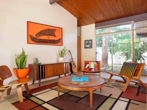 8 Inspiring MCM Living Rooms from Around the Web - Atomic Ranch