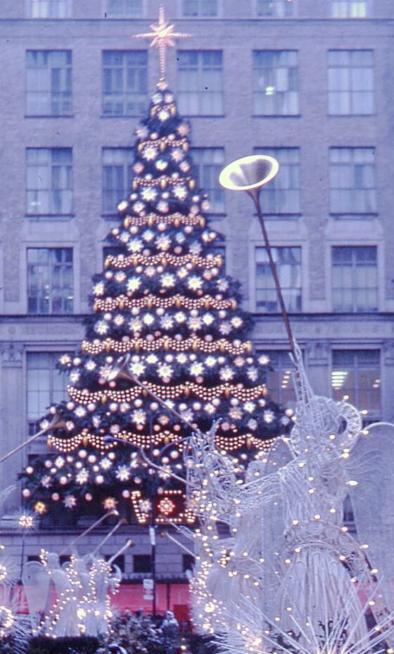 Rockin' Around the Rockefeller Center Christmas Tree - Atomic Ranch